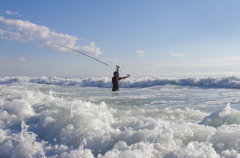 How To Cast Further When Surf Fishing: A Beginner's Guide – Surfcasting ...